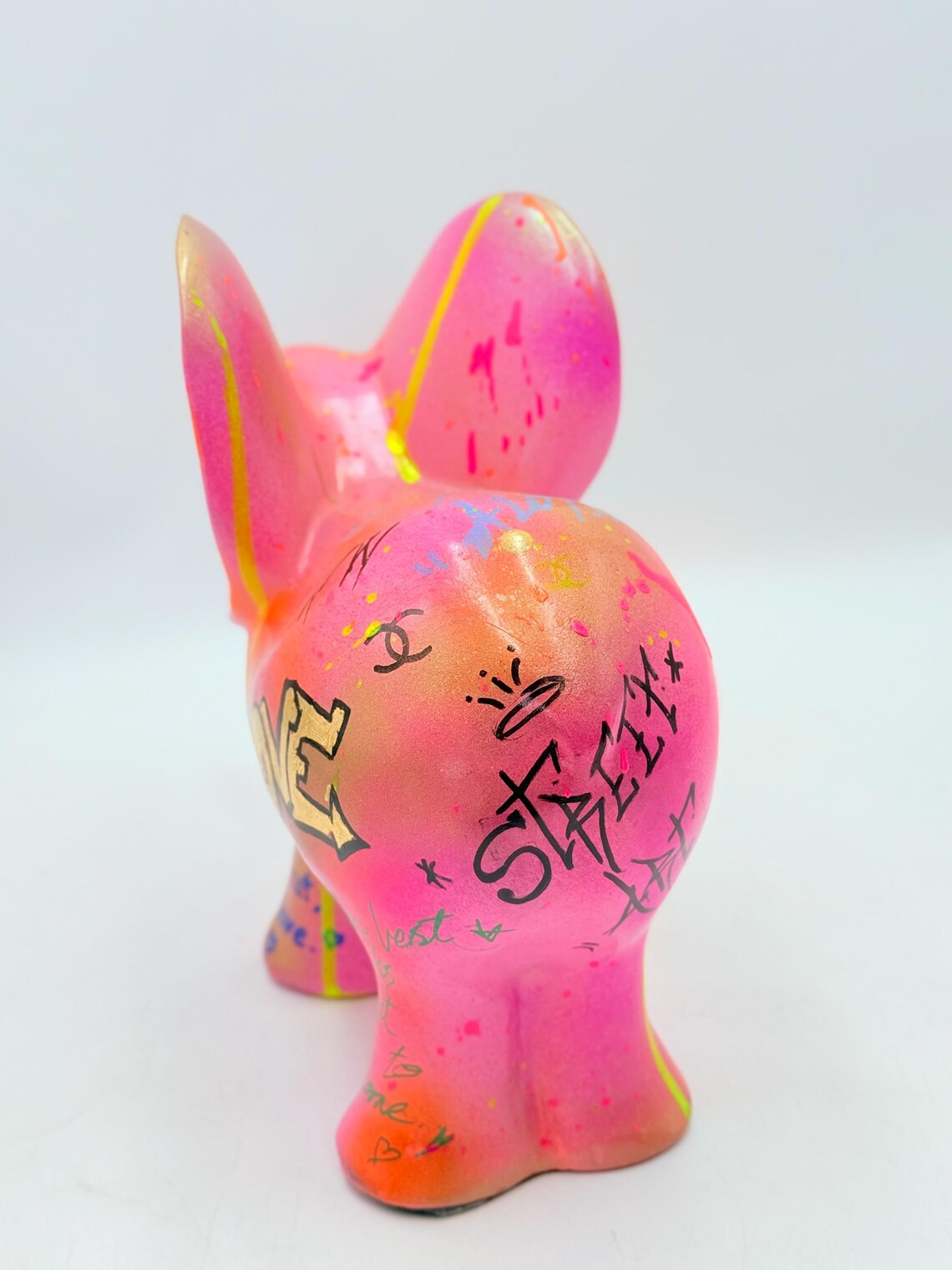 Feng Shui and Graffiti Elephant Sculpture – Love Pop Elephant ...
